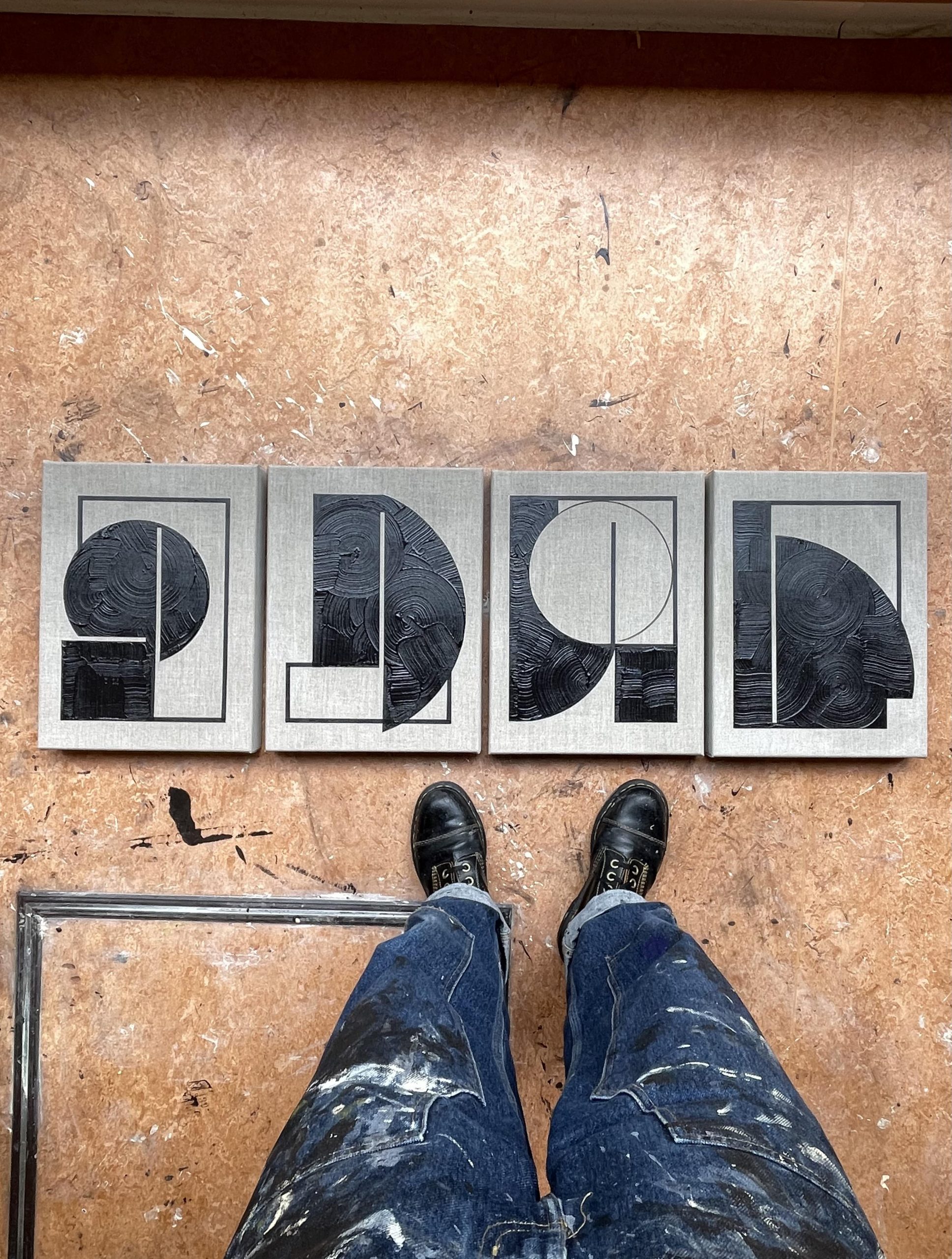 Geometric on linen small study (Clarendon Gallery) - Tabitha Millett